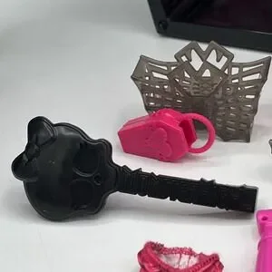 monster high | Toys | Monster High Draculaura Draculocker Casket Coffin ...